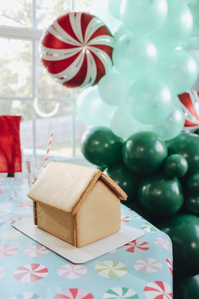 Gingerbread Decorating 2020